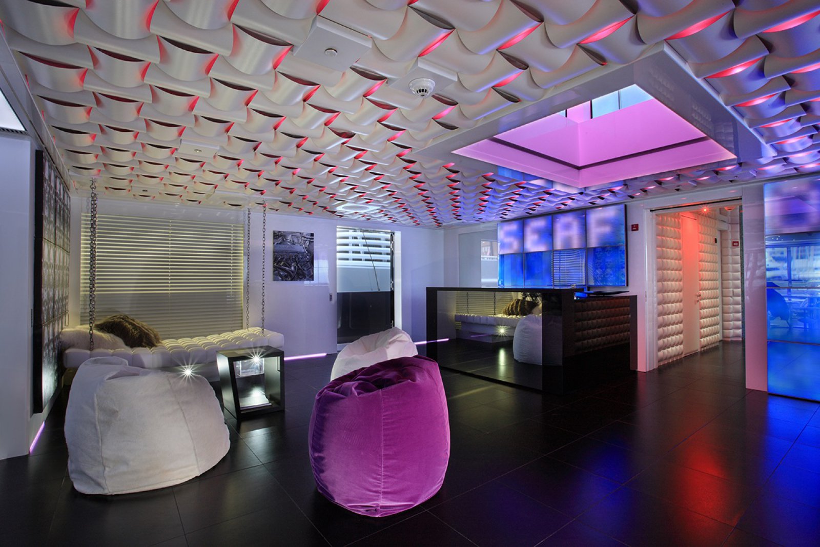 Yacht SEA FORCE ONE, Admiral | CHARTERWORLD Luxury Superyacht Charters